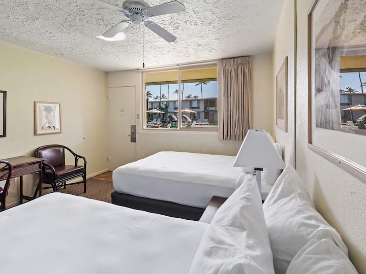 Hawaii Oasis! 4 Pet-friendly Units, Pool, Parking! - Maui, HI