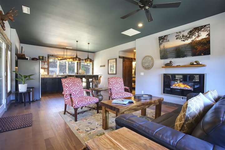 The Springhouse 2br 2ba Hot Tub Fire Pit - Blowing Rock, NC