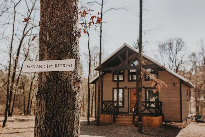 Oaks And Ivy Retreat- Perfect Romantic Retreat - Broken Bow, OK