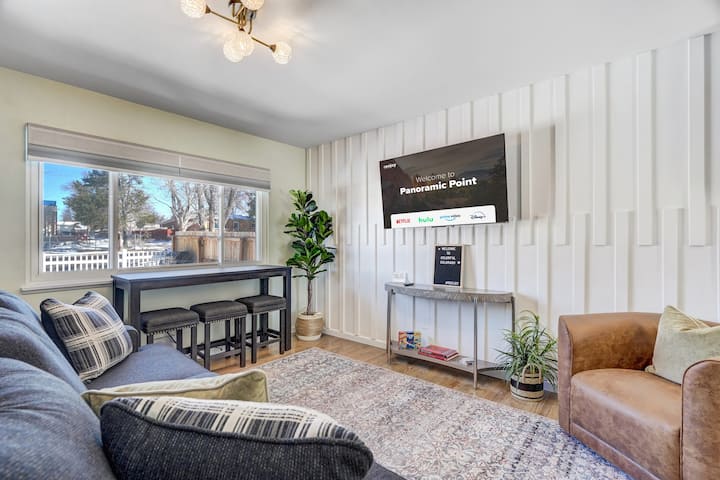 Panoramic Point - Downtown King Full Kitchen - Colorado Springs, CO