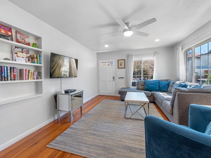 Windansea Escape • Walk To Beach + Backyard - San Diego, CA