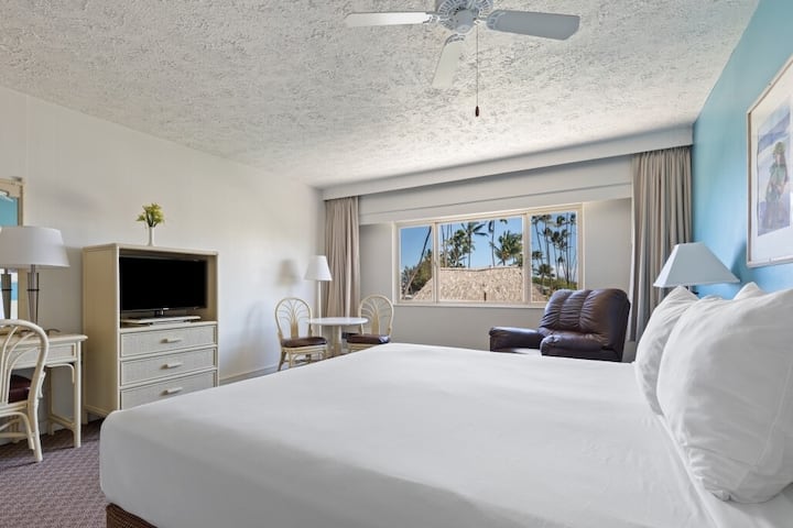 Immersive Getaway! Pool, Close To Paukukalo Beach! - Maui, HI