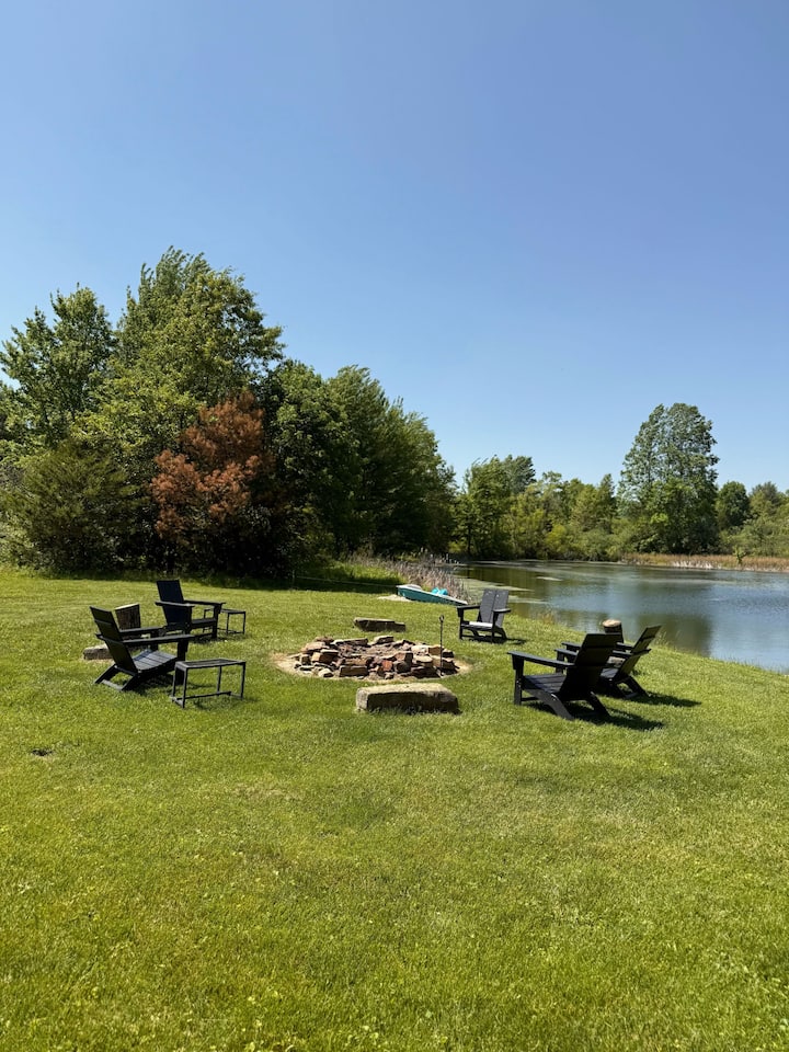 7 Acre Legacy Lodge - Nashville, IN