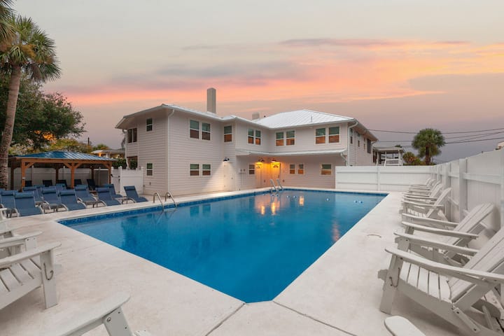 Large Tybee Home For 28 Guests, Private Pool - Tybee Island, GA