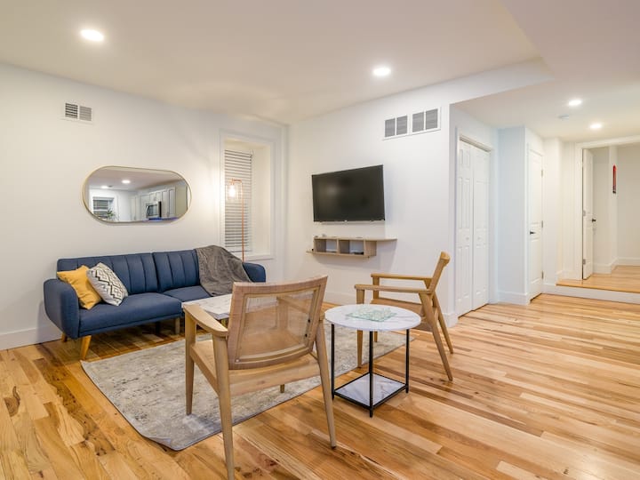 Cozy_cornhill1bed+wifi+equipkitchen+tv+highfalls - Rochester, NY