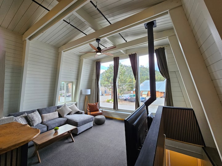 1 Bedroom Suite W/loft+ Great Location+hot Bfast - Mammoth Lakes, CA
