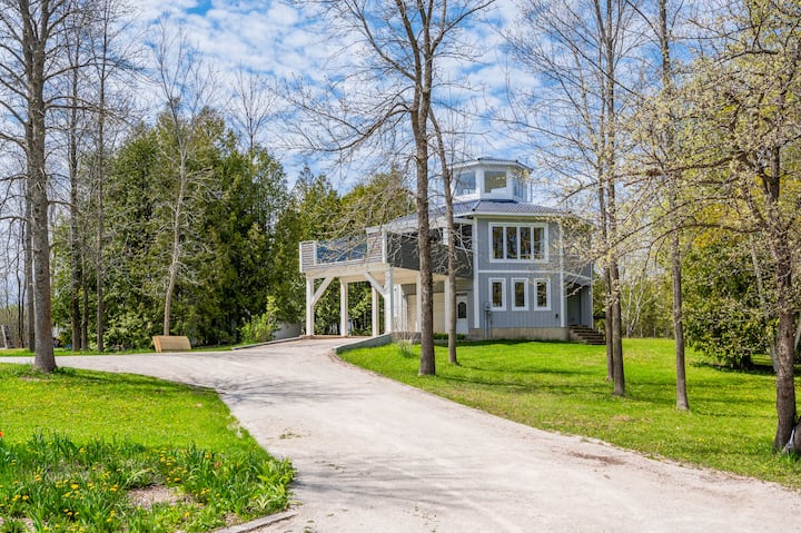 The Octagon - Wiarton