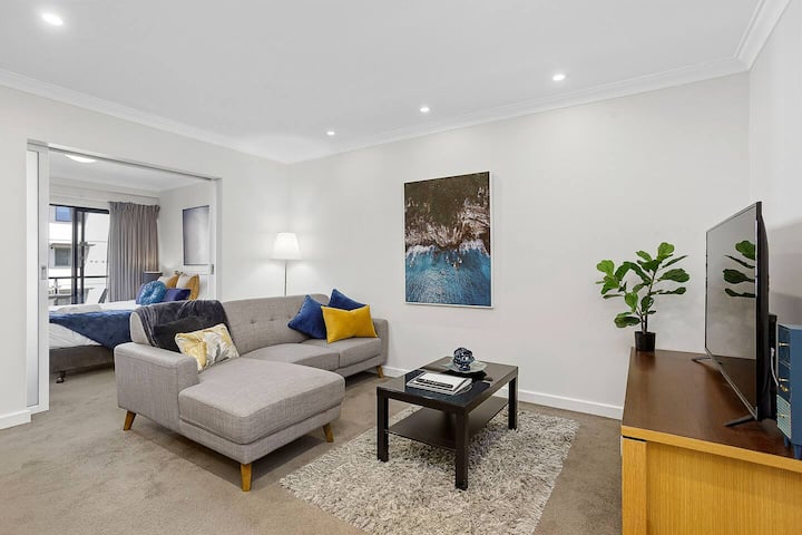 309 Secret City Sanctuary Poolview - Perth