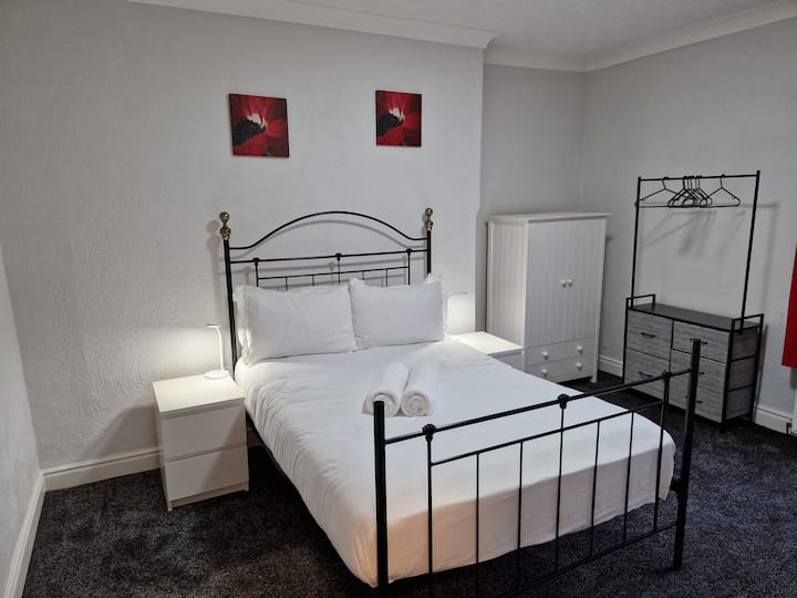 Birtley's Diamond 3 Bed Apt, Sleeps 6 Guests - Sunderland