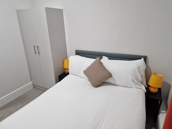 Birtley's Amethyst, 3 Bedroom Apt ,Sleeps 6 Guest - Sunderland