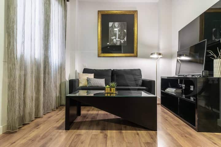 Suite Noir & Or Inspirée Par Picasso | Rems - Málaga