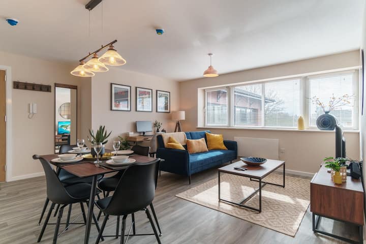 Fantastic 1 Bed Apartment, Manchester - Sleeps 3 - Manchester