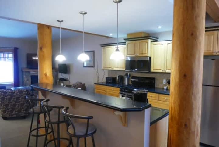 Redstone Chalets C - Rossland