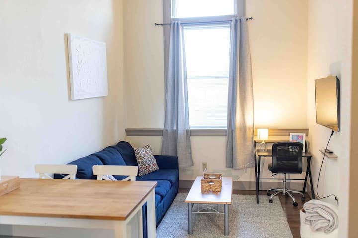 The Heart Of Westport Suite - Walk To Bbq - Kansas City, KS