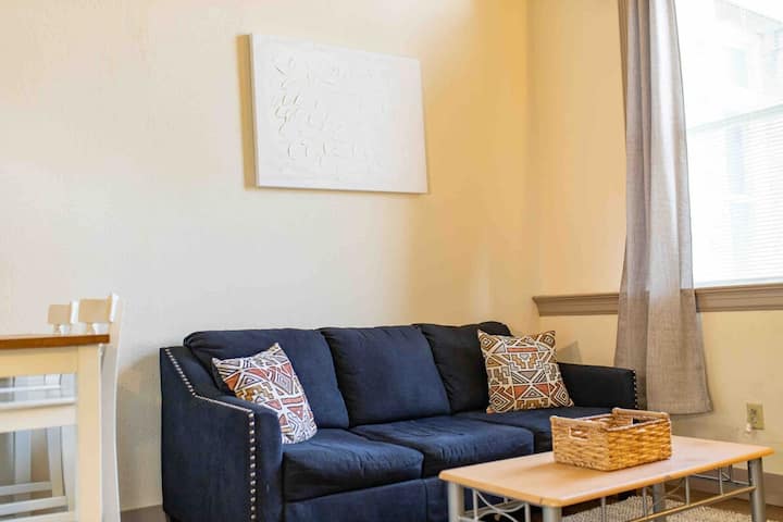 The Heart Of Westport Suite - Walk To Bbq - Kansas City, KS