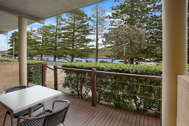 Beach Front - Port Campbell