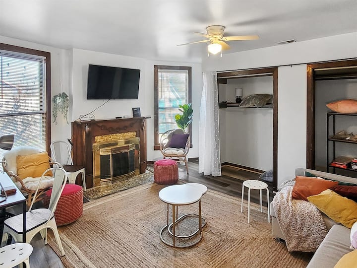 Your Retreat A Peaceful & Cozy 1br Haven - 베이시티