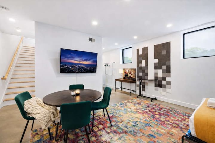 Modern Studio Apartment With Dedicated Workspace - Louisville, KY