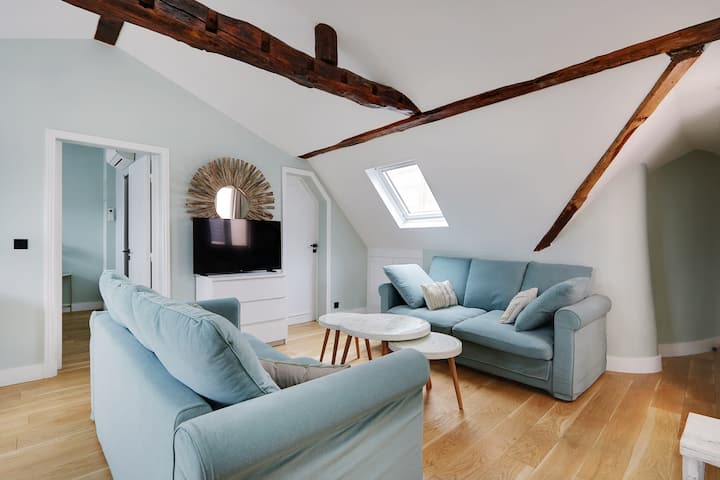 A Beautiful 2-br/2ba In Opera - St Lazare - Paris
