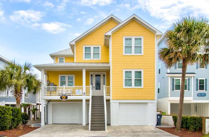 Sunflower House - Oceanfront Views-pool-beach - Carolina Beach, NC