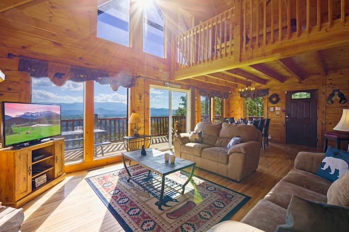Watch Dollywood Fireworks From Your Cabin Deck - Pigeon Forge, TN