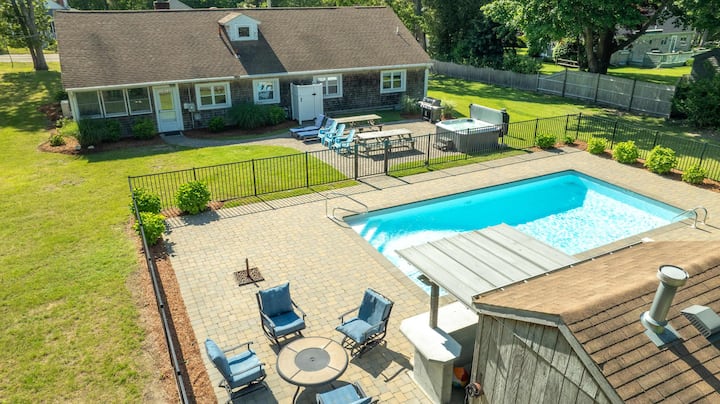 Sleeps 14 Home W/ Pool Great For Families! - Dennis, MA