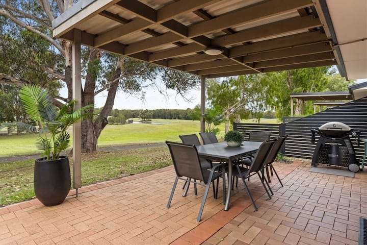 Hitters Paradise Stay Play - Port Stephens