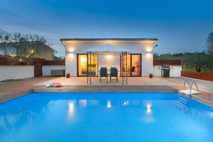 House Fairytale Cottage 2 By Istrialux - Kanfanar