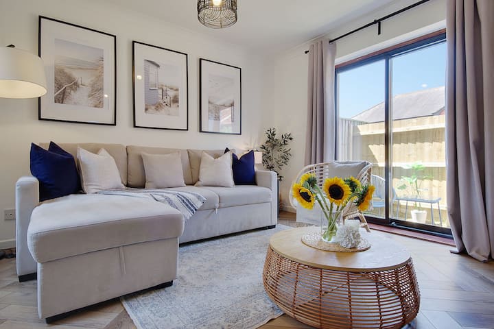 The Nook - Cosy 2-bed Coastal Hideaway - Free Wifi - Poole