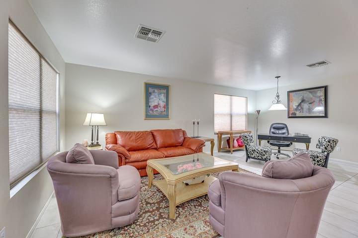Casa Grande Home Near Golf, Dining & Shops! - Casa Grande, AZ