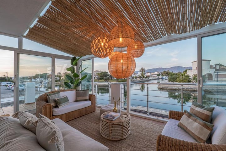 Belle Maison Au Canal Avec Amarre - Empuriabrava