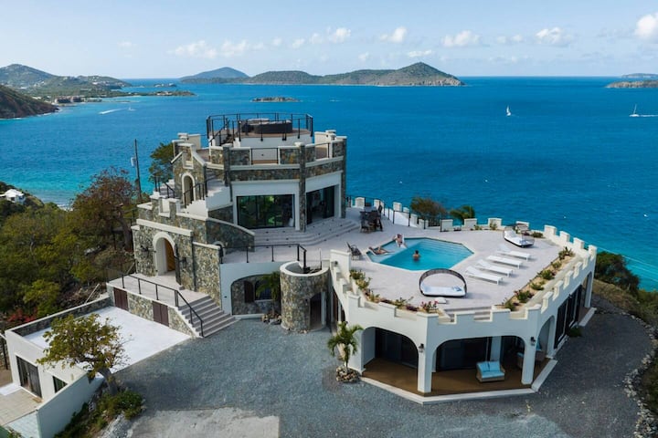Luxury Villa W/ Rooftop Deck, Pool, & Ocean Views - Saint Thomas