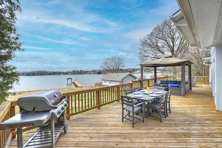 Boathouse + Game Garage W/ Ping Pong & Air Hockey - Lake Norman, NC