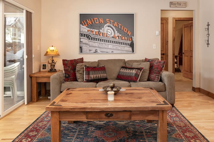 Pet Friendly Downtown Winter Park 1 Bedroom - Winter Park, CO
