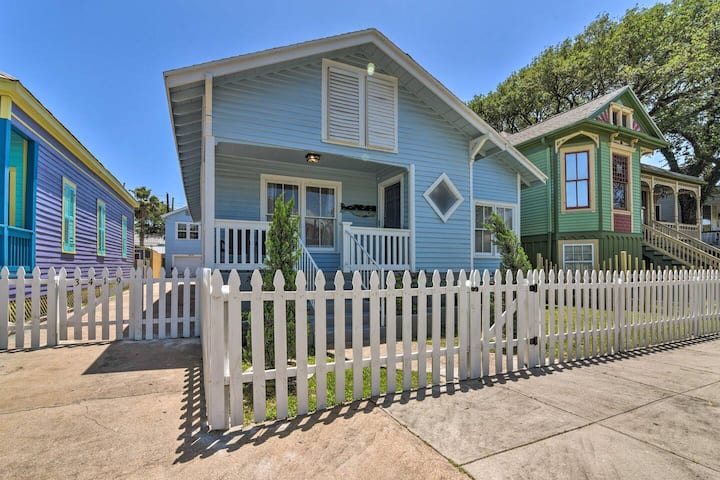 Three Bungalows To Spread Out For Large Group Or F - Galveston, TX