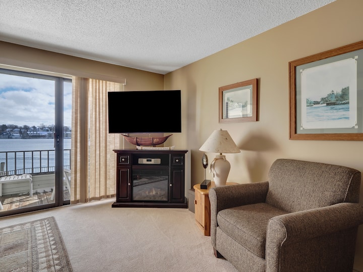 112 Edgewater Inn - Charlevoix, MI