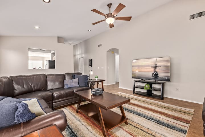 Season Special! Close To Stadiums. Peoria. Woof! - Peoria, AZ