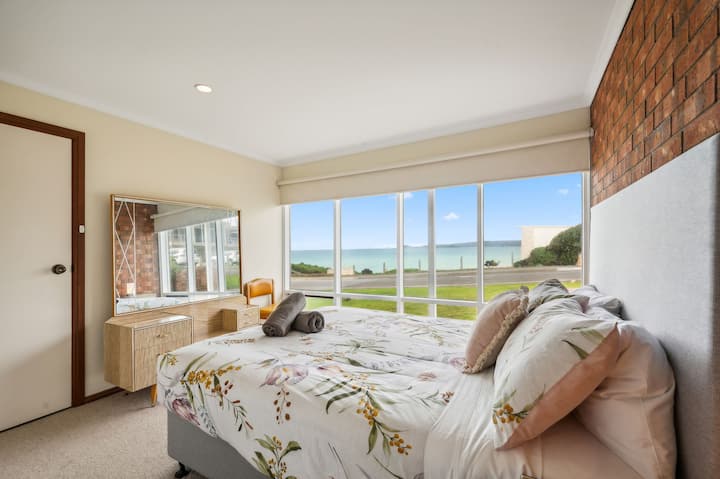Beachfront Views At Southern Sands- Wifi - Port Elliot