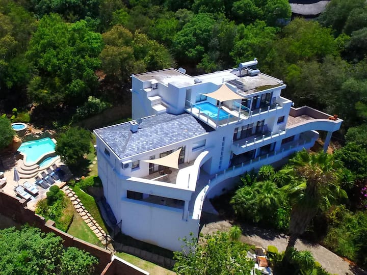 El Shadai Guest House | Executive - Hartbeespoort