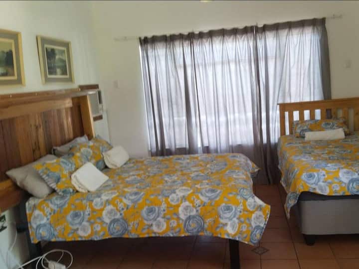 Garden Cottage 2 - Beaufort West