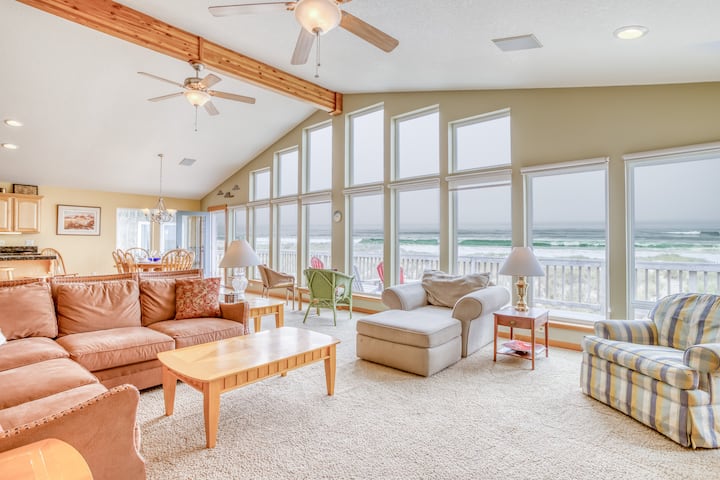 Oceanfront Views-miles Of Beach-wave Catchers - Pacific City, OR
