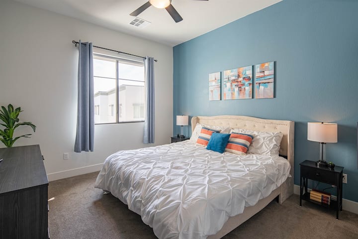 Walkable To Shops & Dining•king Beds•rooftop Patio - Scottsdale, AZ