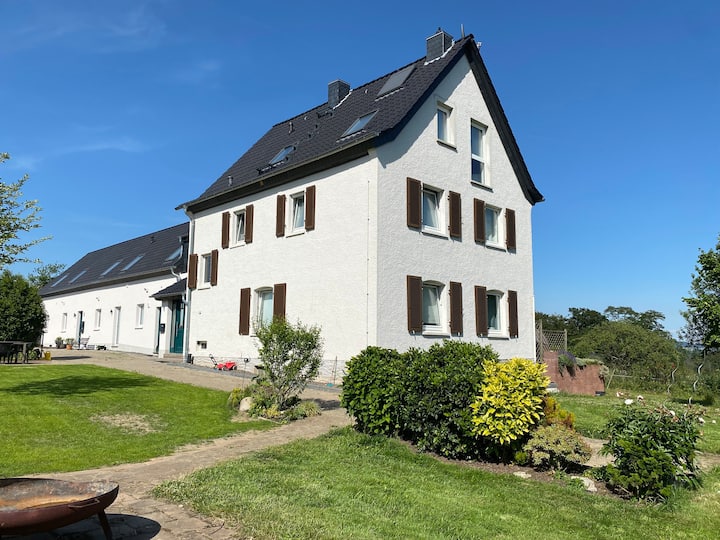 Spacious Country House With Panoramic View - Overath