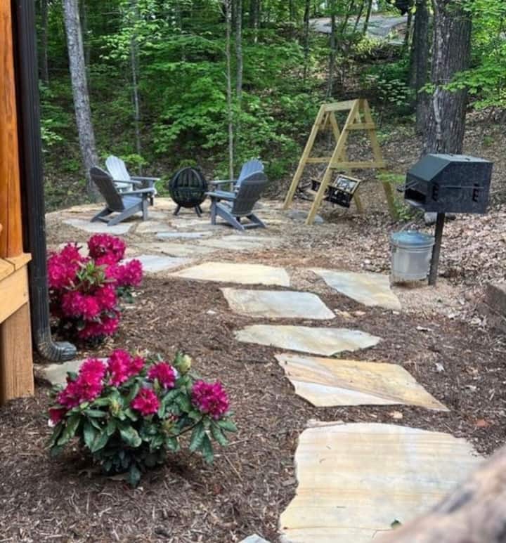 A Little Shine, A Lot Of Charm! Hot Tub/gameroom - Gatlinburg