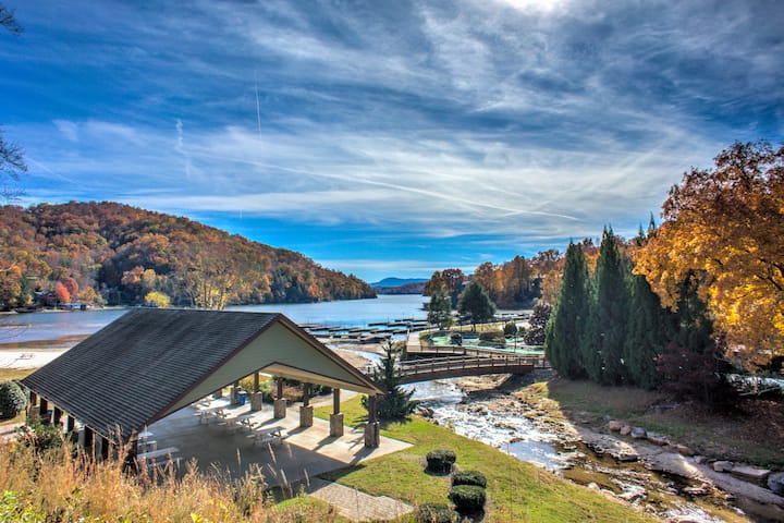 Lake Lure Luxury + Biltmore Pass, Game Room,resort - Lake Lure, NC