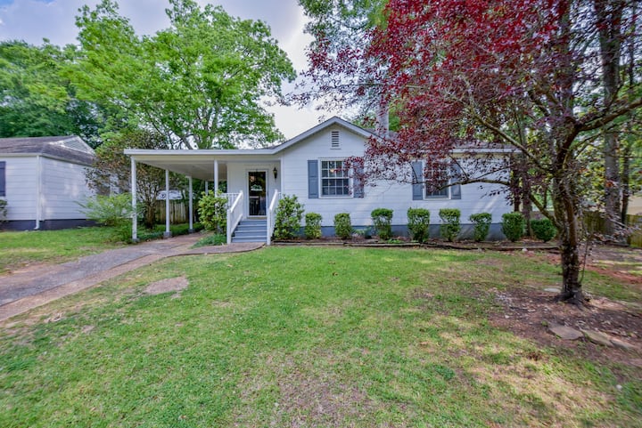 Capstone Cottage - Tuscaloosa, AL