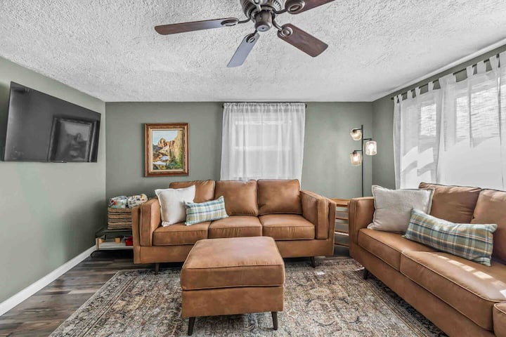 Court St. Cottage | Downtown Prineville - Prineville, OR