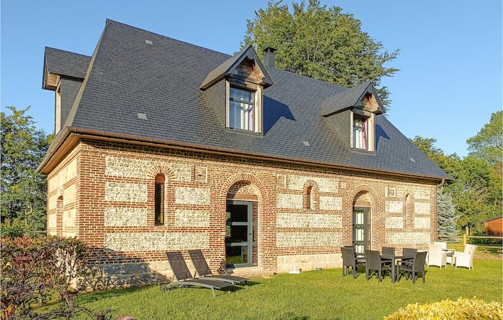 Stunning Home In Paluel With Wifi - Saint-Valery-en-Caux