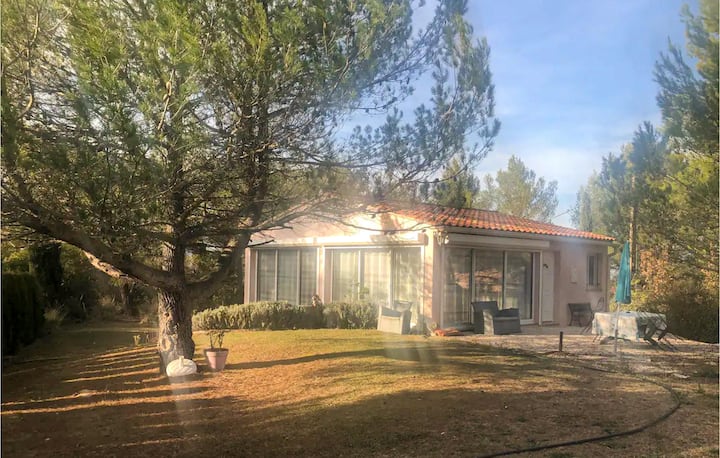 Lovely Home In Meyrargues With Wifi - Venelles