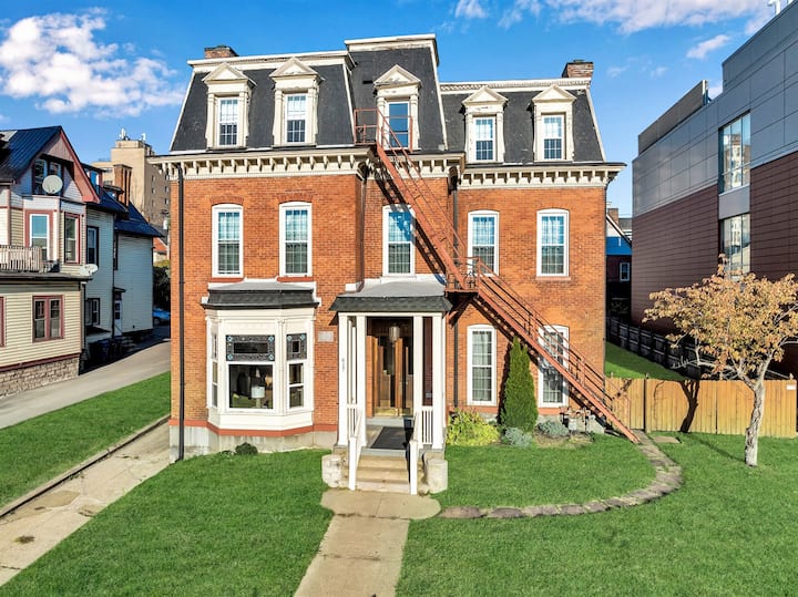 Sun Filled Apt W/ Dedicated Office - Buffalo, NY